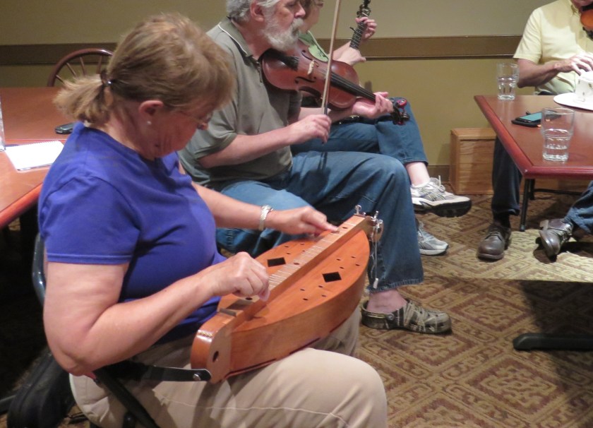 Galax-Style Dulcimer: Playing the Appalachian Dulcimer in DDD Tuning ...